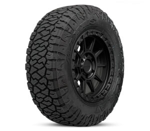 35 Inch Maxxis RAZR AT811 35X12.5R22 121Q - CNC Wheels