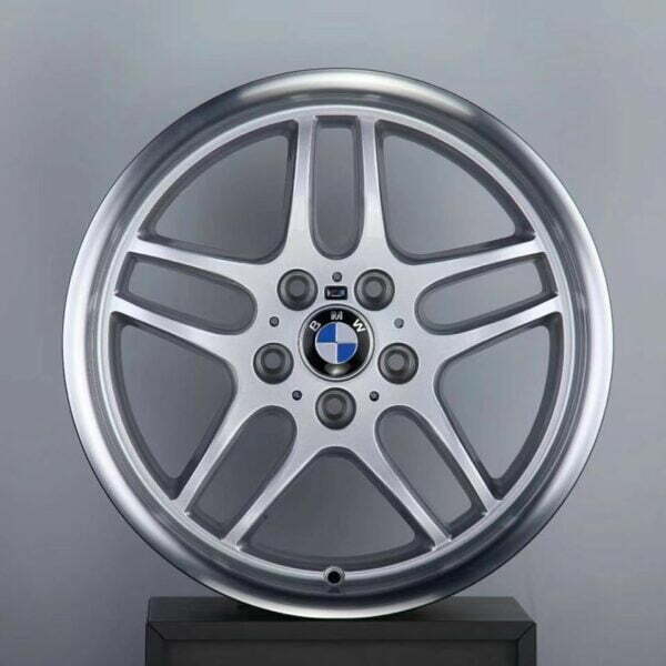 M PARALLEL WHEELS 18 INCH STAGGERED 5X120 SILVER MACHINED LIP
