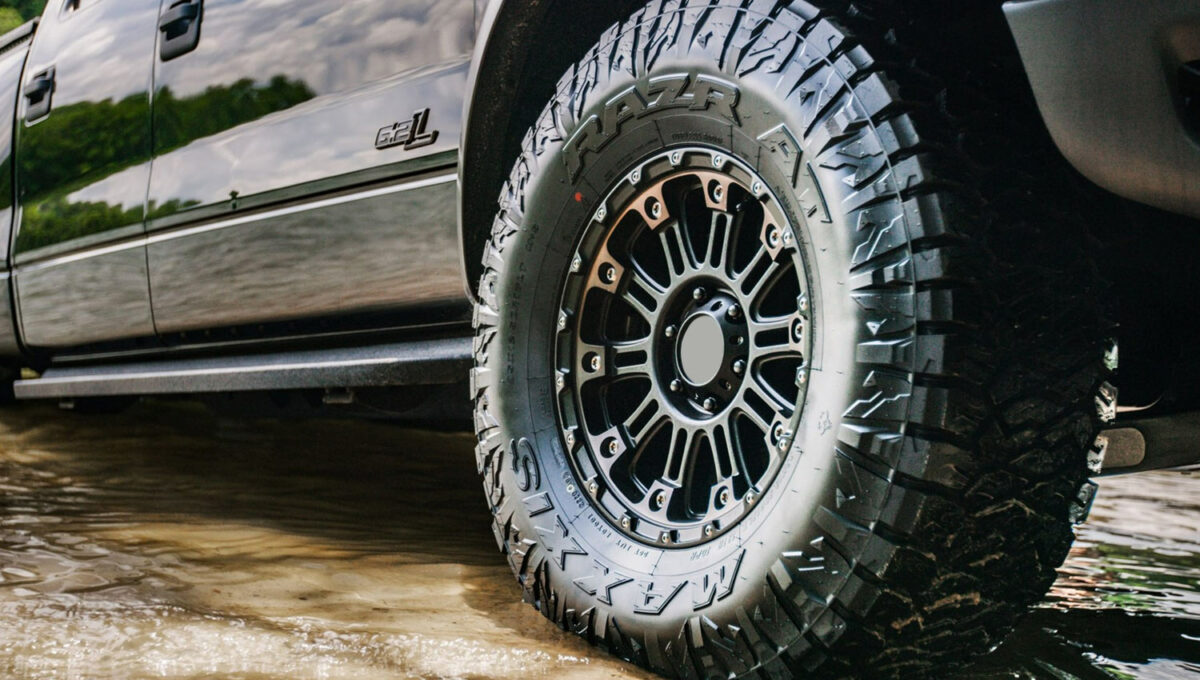 Maxxis Razr AT811 Tyre: Pros and Cons | CNC Wheels