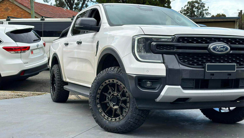 Maxxis Razr AT811 Tyre: Pros and Cons | CNC Wheels