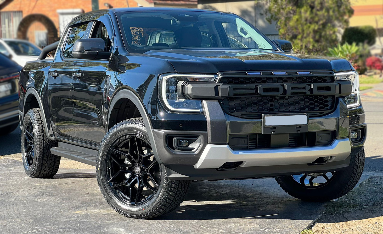 GT FORM GFS3 HYBRID FORGED GLOSS BLACK 20X9.5 6X139.7 WHEEL & TYRE ...